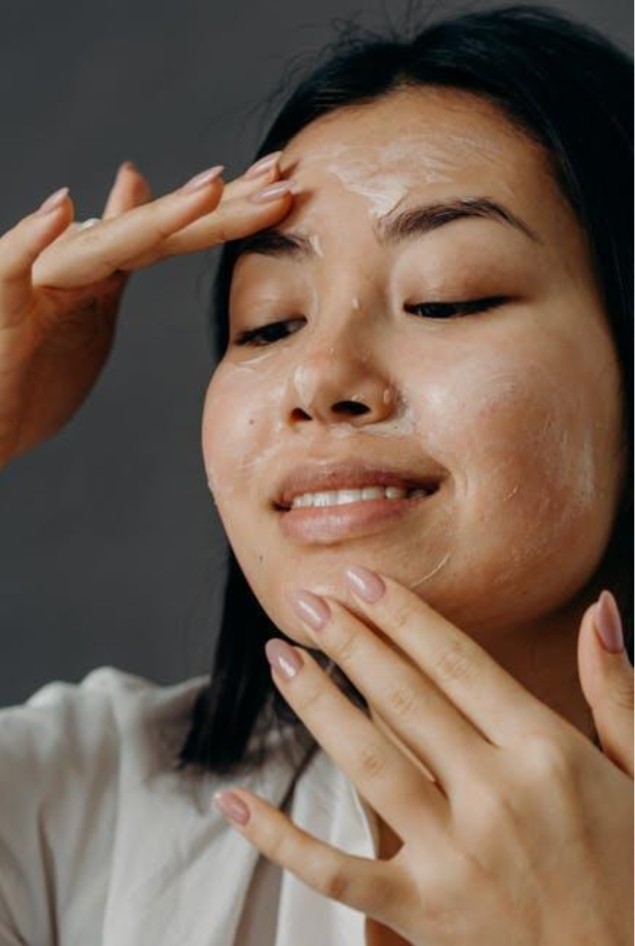 The Surprising Benefits of Chemical Exfoliation for Acne-Prone Skin ...